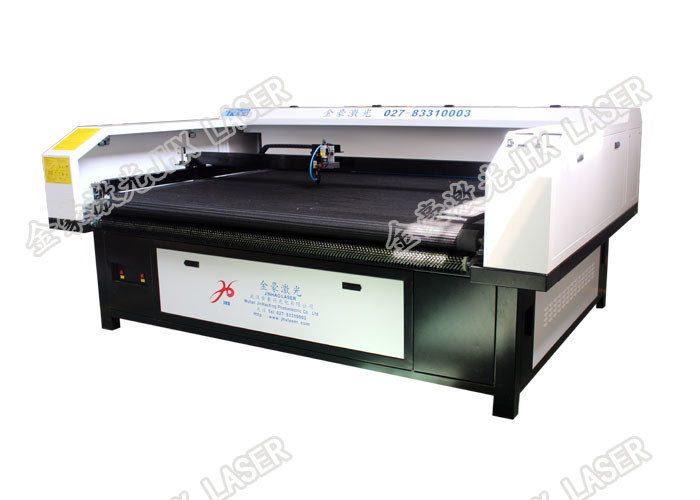 Large Format Vision Laser Cutting Machine For Tackle Twill Logos Stable ...